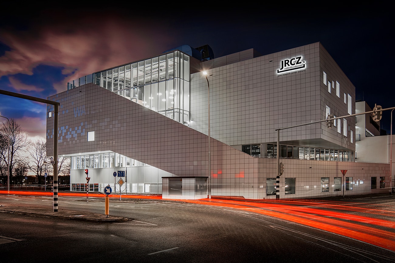 How do you design, create and build a visible and sturdy building?